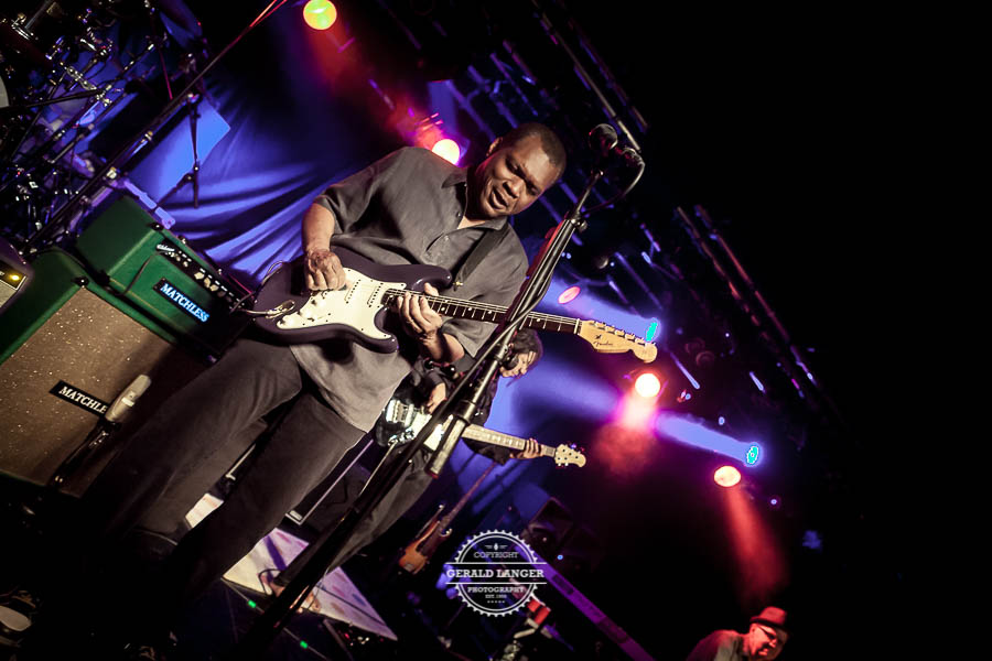 Robert Cray Band: Colos-Saal Aschaffenburg 2013 (Photos)