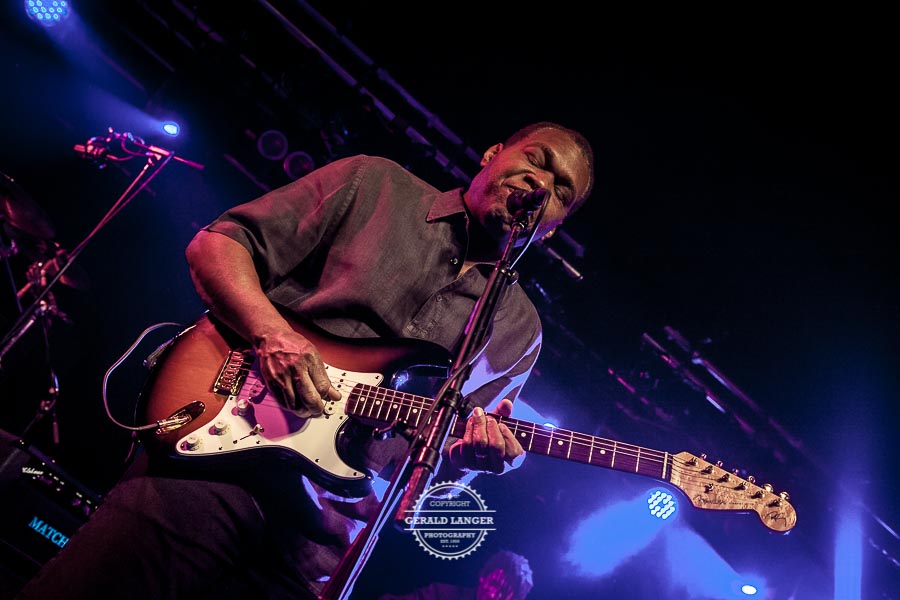 Robert Cray Band: Colos-Saal Aschaffenburg 2013 (Photos)
