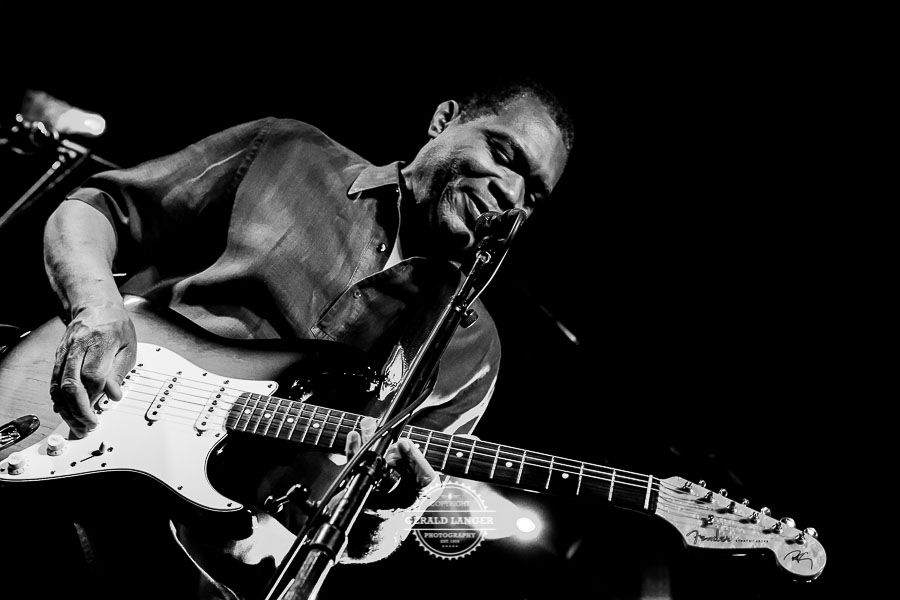 Robert Cray Band: Colos-Saal Aschaffenburg 2013 (Photos)